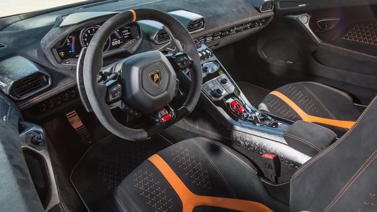 Tlačíme Lamborghini Huracan Performante v odbočkách Imoly 1004_6