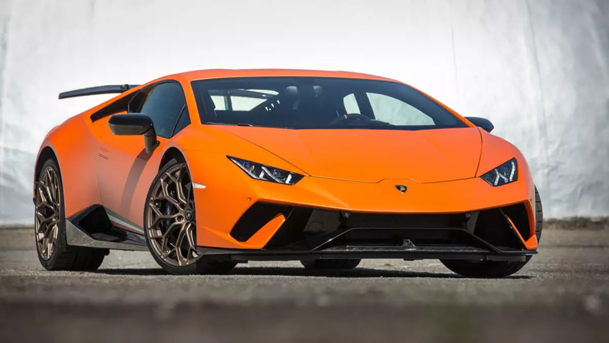 Tlačíme Lamborghini Huracan Performante v odbočkách Imoly 1004_8