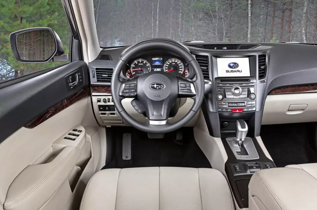 Nous recherchons la vérité dans le croisement de la Subaru Outback 2014 Crossover 10187_4