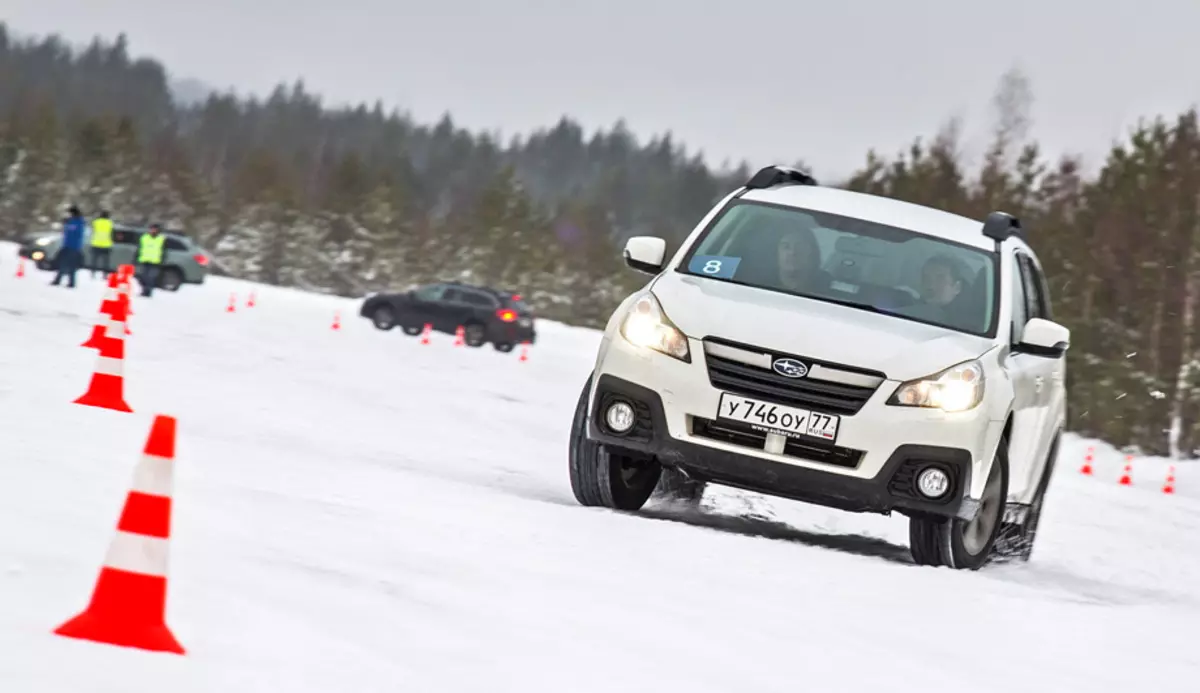 Etsimme totuutta Subaru Outback 2014 Mallivuoden Crossover 10187_8