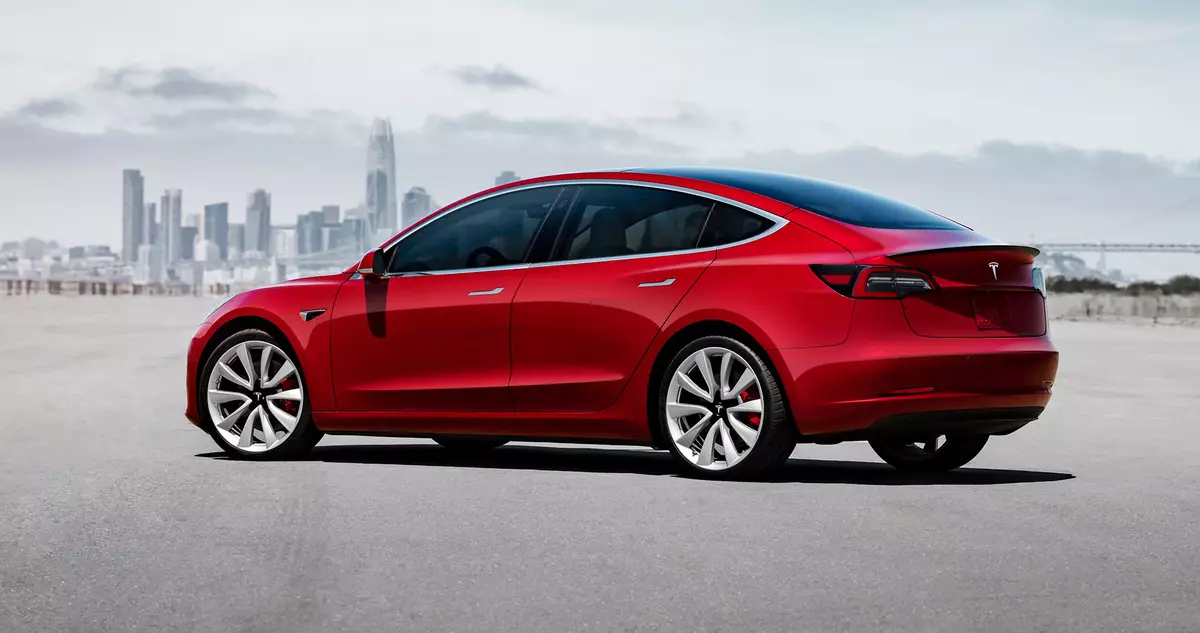 Tesla yeni hüceyrələri bir pilot istehsal qurdu 10384_2