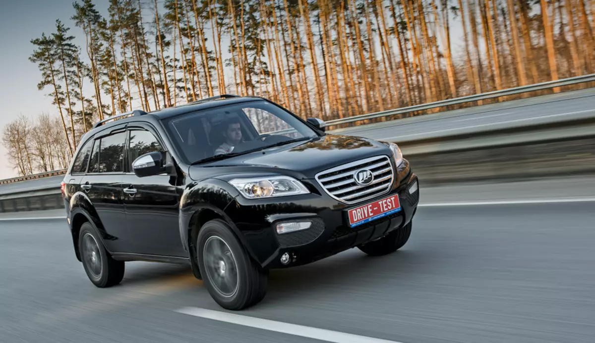 Ensimmäistä kertaa vertaa kiinalaisia ​​Crossovers Haima 7 ja Lifan X60 1079_12