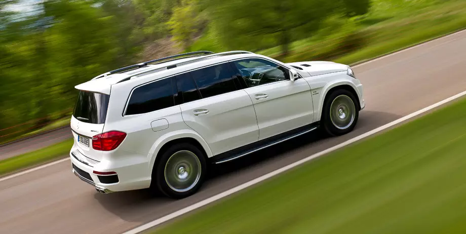 Die vlagskip SUV MERCEDES GL 63 AMG is gederubriceerd 11454_1