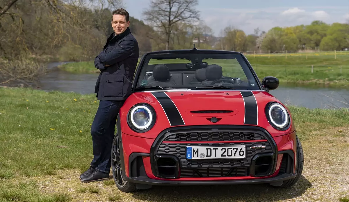 Mini Convertible Electric Seattor alkaa vuonna 2025 1173_1