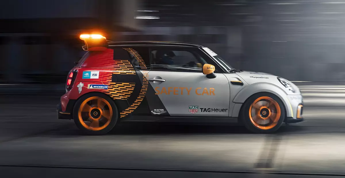 Mini Electric Pacesetter spriek oer de elektrifikaasje fan it merk JCW 1175_4