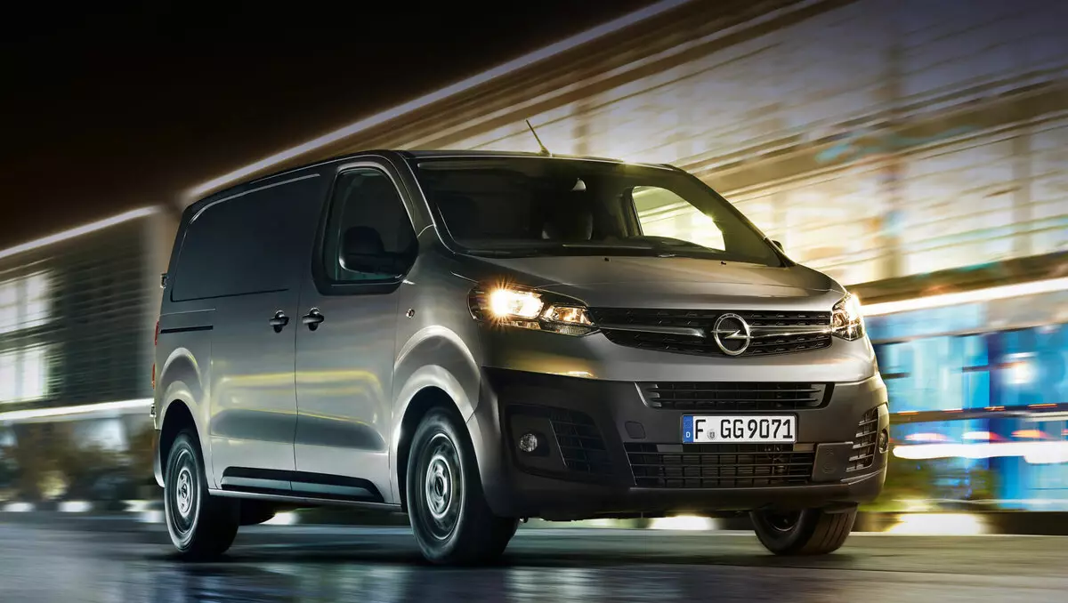 Die Opel Vivaro van was "outomatiese" in Rusland