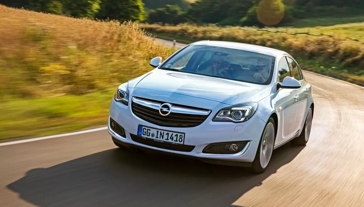 Invibly ni awọn alaye ti awọn restyling awoṣe Opel insignia 1253_13