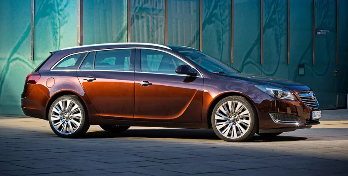 Invibly ni awọn alaye ti awọn restyling awoṣe Opel insignia 1253_2