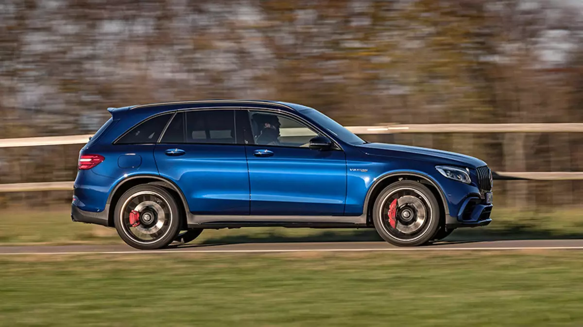 Nous découvrons le degré de rage du croisement de Mercedes-AMG GLC 63 S 15378_5