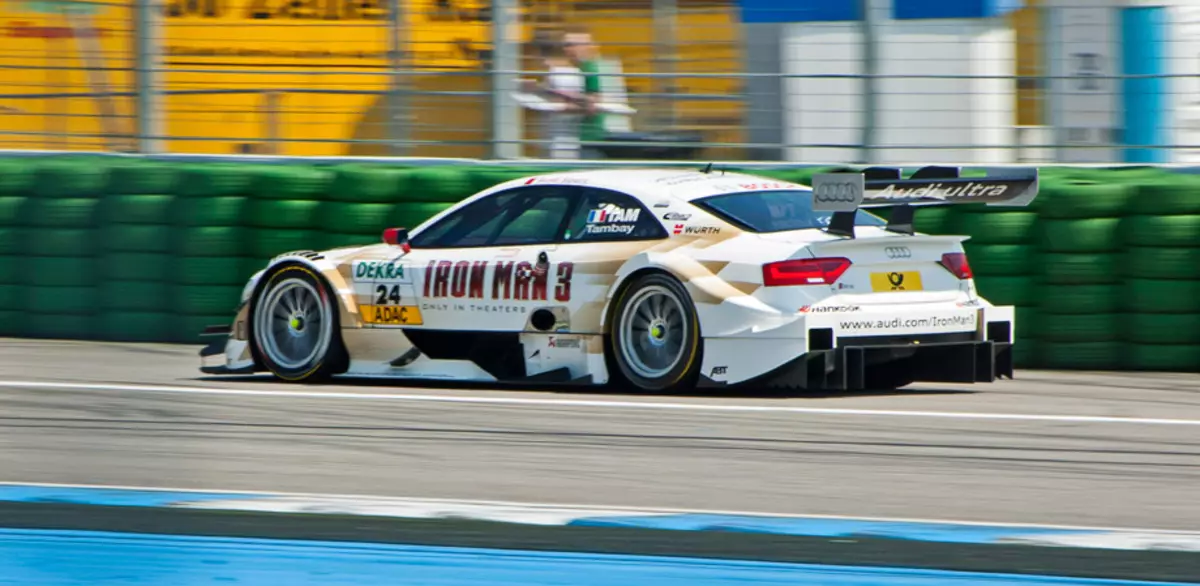 Tinitingnan namin ang labanan ng Audi, BMW at Mercedes sa DTM 1550_4