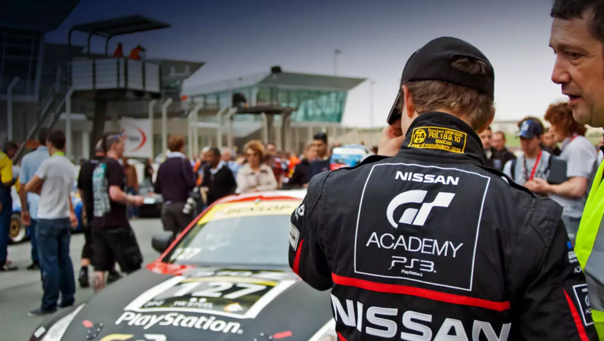 Slijedite formiranje jahača u projektu Nissan GT Academy