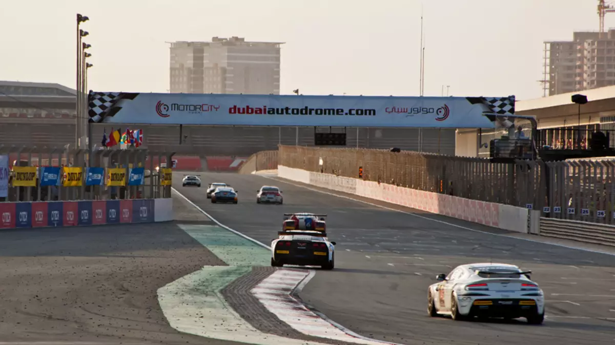 Seguiu la formació de pilots al projecte Nissan GT Academy 1555_11