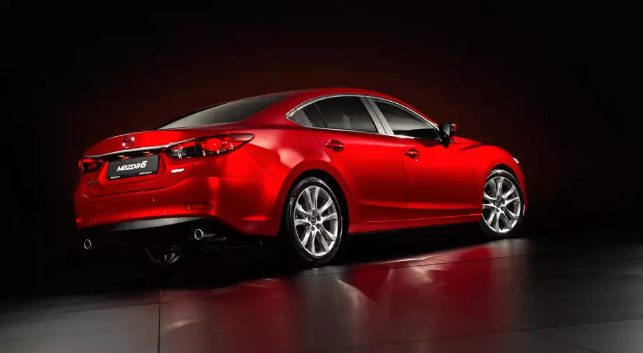 Täze Sedan Mazda6-da studiýany çiped sürdi 1565_3