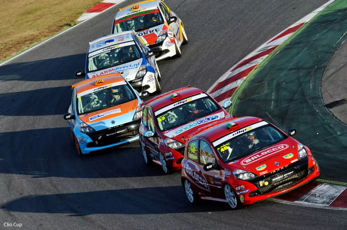 Conegueu la fórmula Renault a la carretera Spa Francorsham 1567_14