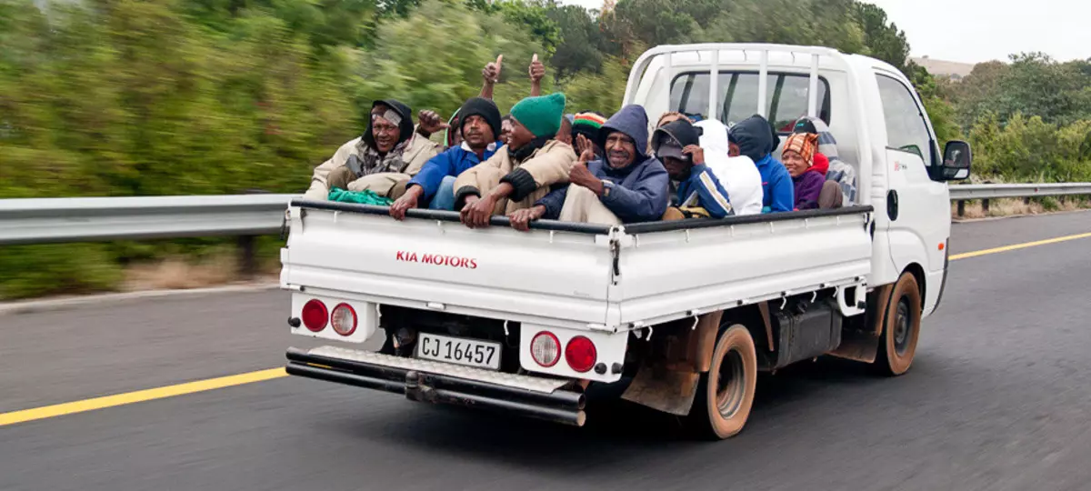 Afrikan ezartzen gara Volkswagen Touareg SUVs-en 1572_5