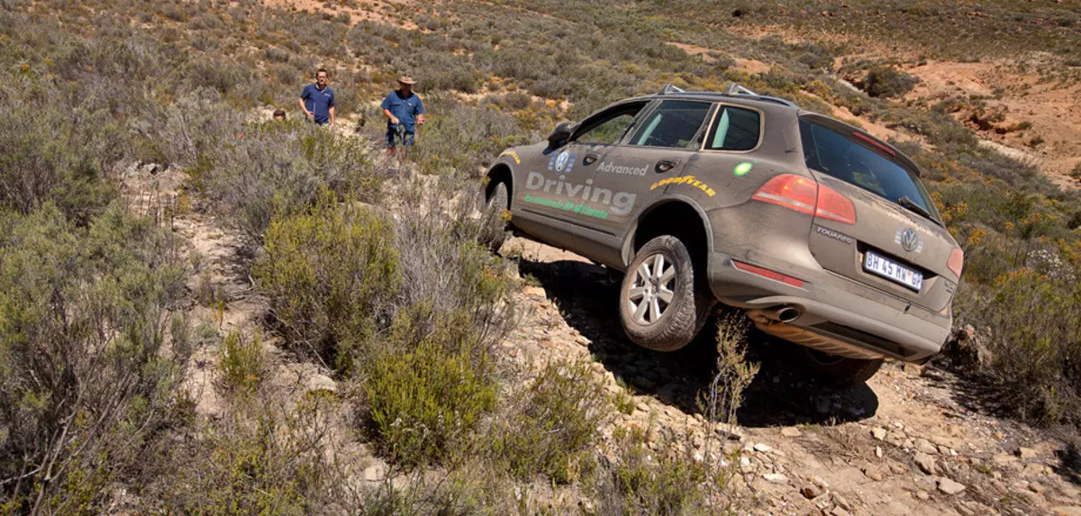 Afrikan ezartzen gara Volkswagen Touareg SUVs-en 1572_8