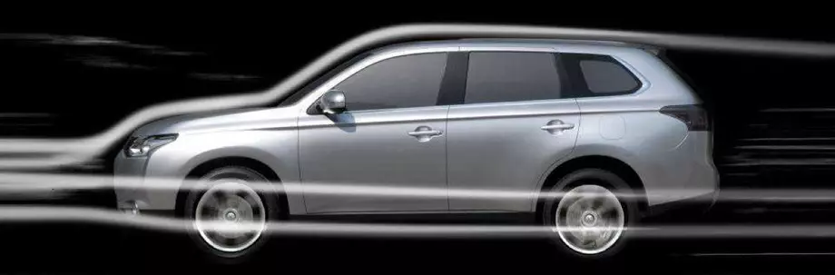 Iets wat ons verstaan ​​in die ontwerp van die Crossover Mitsubishi Outlander 15730_23