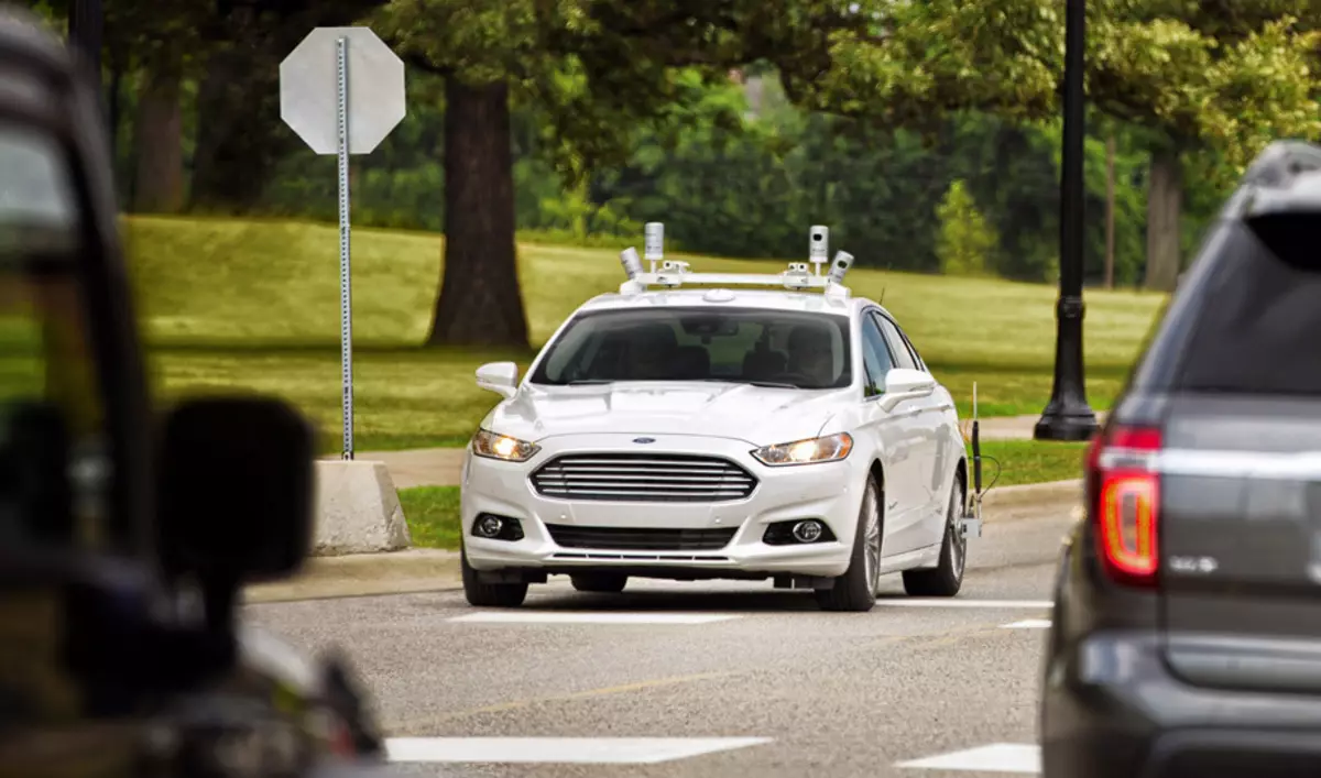 Fords vil skabe en drone for taxa og carcherling netværk 15741_2