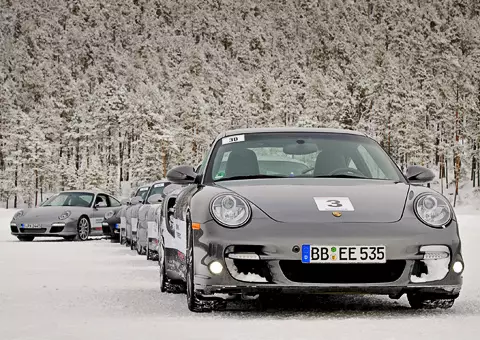 Porsche spor arabaları için öbür dünyadaki yangını boşa harcıyoruz