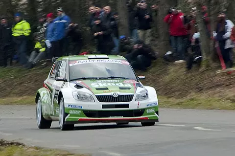 Kunst! Vi prøver ikke å klatre i jubileumet Rally Monte Carlo 1583_2