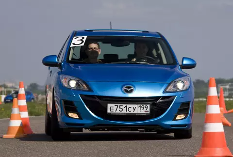 O que graças às instrutores da escola Mazda Sport Academy 1595_9