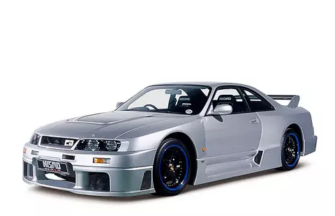 Nissan gt-r හි ක්රීඩා සම්ප්රදායන්ට අපි උපහාර දැක්වුවෙමු 1598_17