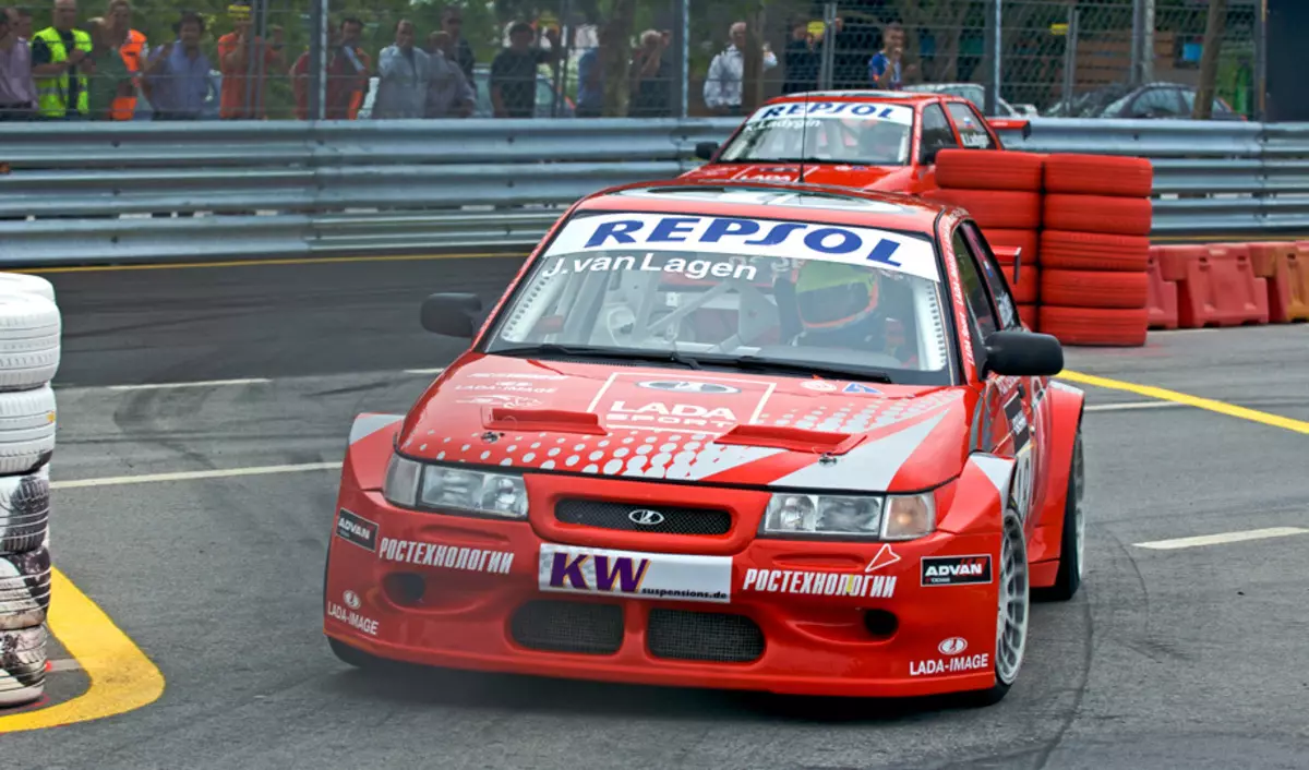 Kunst! WTCC чемпионатында Lada қалай өмір сүретінін көреміз 1601_21