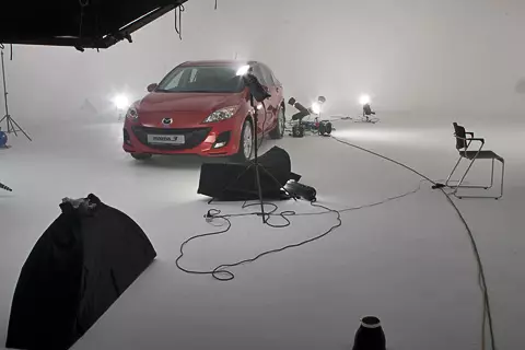 ¡Arte! Comprendemos el arte del estudio de filmación, está acostumbrado a la nueva Mazda 3 1604_4