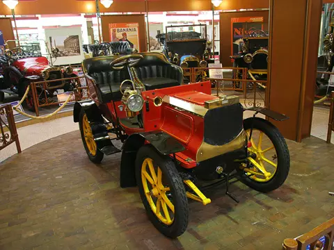 ¡Arte! Familiarizarse con el patrimonio histórico de la empresa Peugeot 1608_3