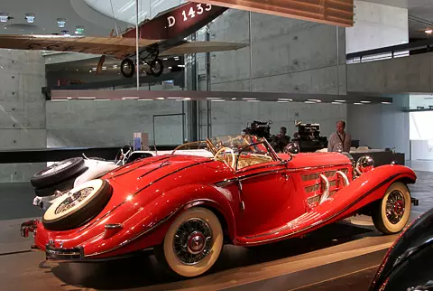 Kunst! Co je zajímavé pro nové muzeum Mercedes-Benz 1612_8