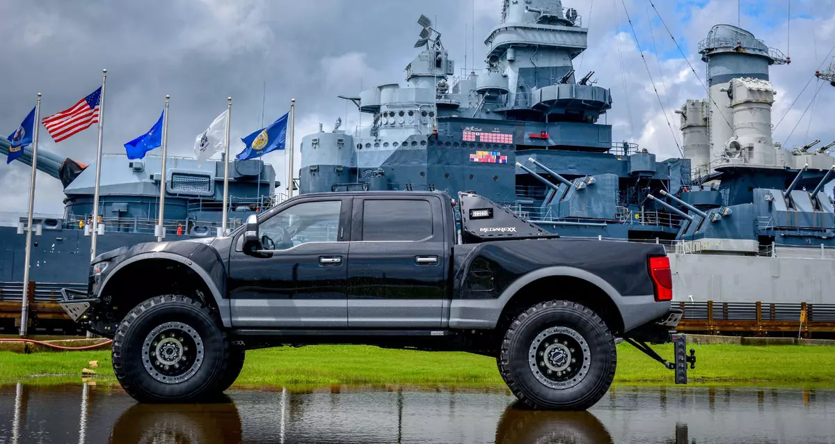 MegaRexx MegaRaptor додав агресії Форду Super Duty 170_3