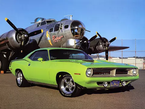 Kunst! Monster-öljyt Dodge Challenger ja Plymouth 'CUDA 17569_5