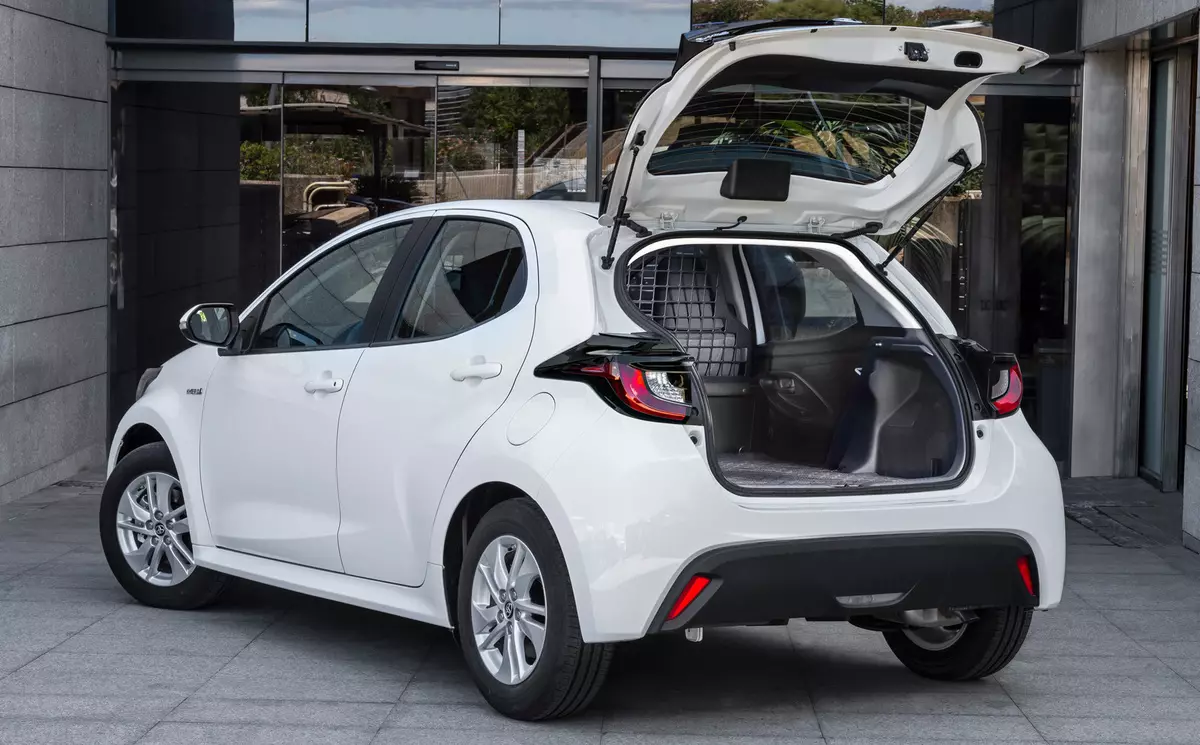 Toyota Yaris hatchback became Ecovan van in Spain