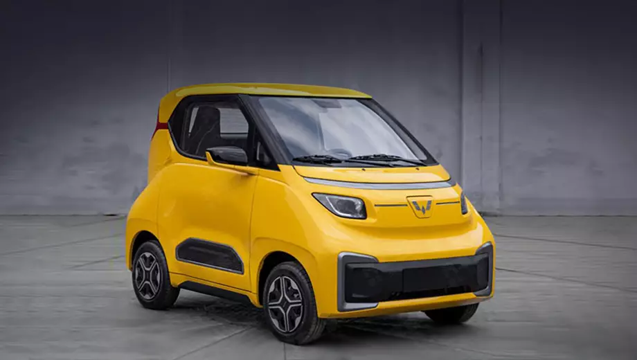 City Car Wuling Nano EV wird in billig verwickelt