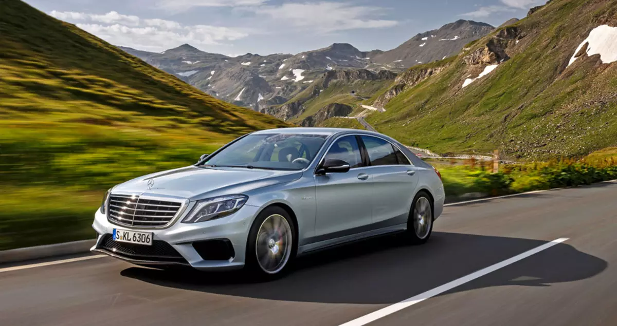 Roe në të gjitha motit Superman Mercedes S 63 AMG 4matic 18930_11