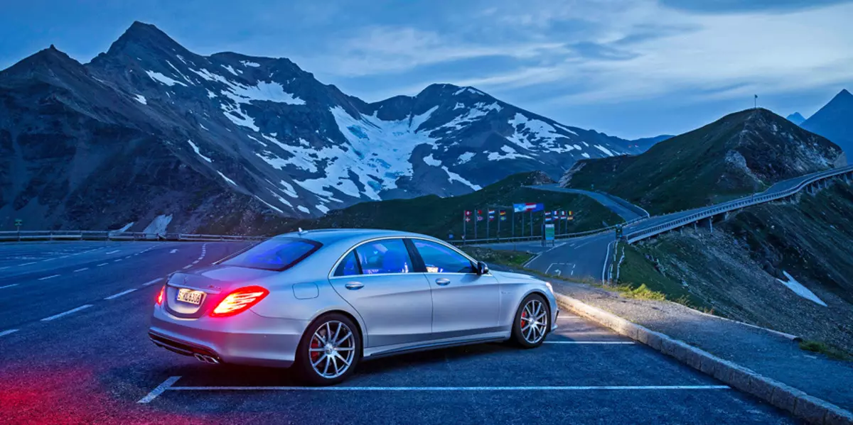 Roe në të gjitha motit Superman Mercedes S 63 AMG 4matic 18930_15