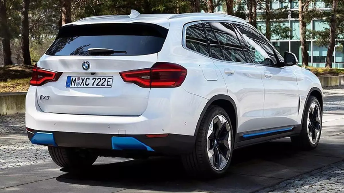 Serial BMW IX3 afritar sama hugtakið