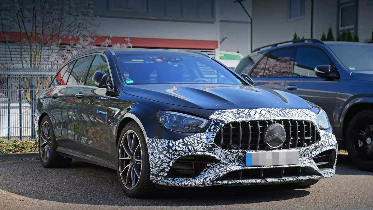 Mercedes-amg e 63 vagon neće iznenaditi izgled