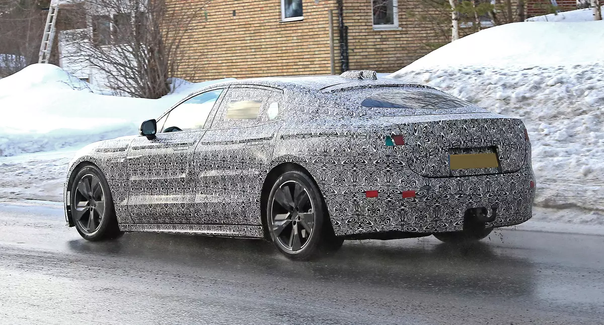 Liftbek Jaguar XJ ging in den Serienkörper auf Tests