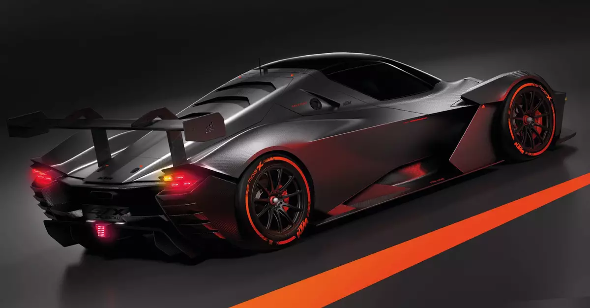 Arweiniodd Sporter KTM X-Bow GTX y cwmni i'r categori GT2