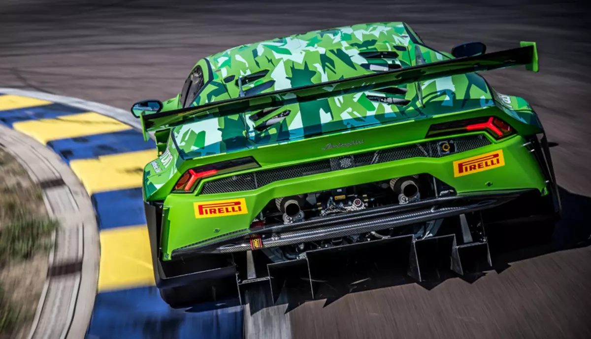 Lamborghini Coupe Huracan GT3 Evo dia lasa mora kokoa amin'ny fiara