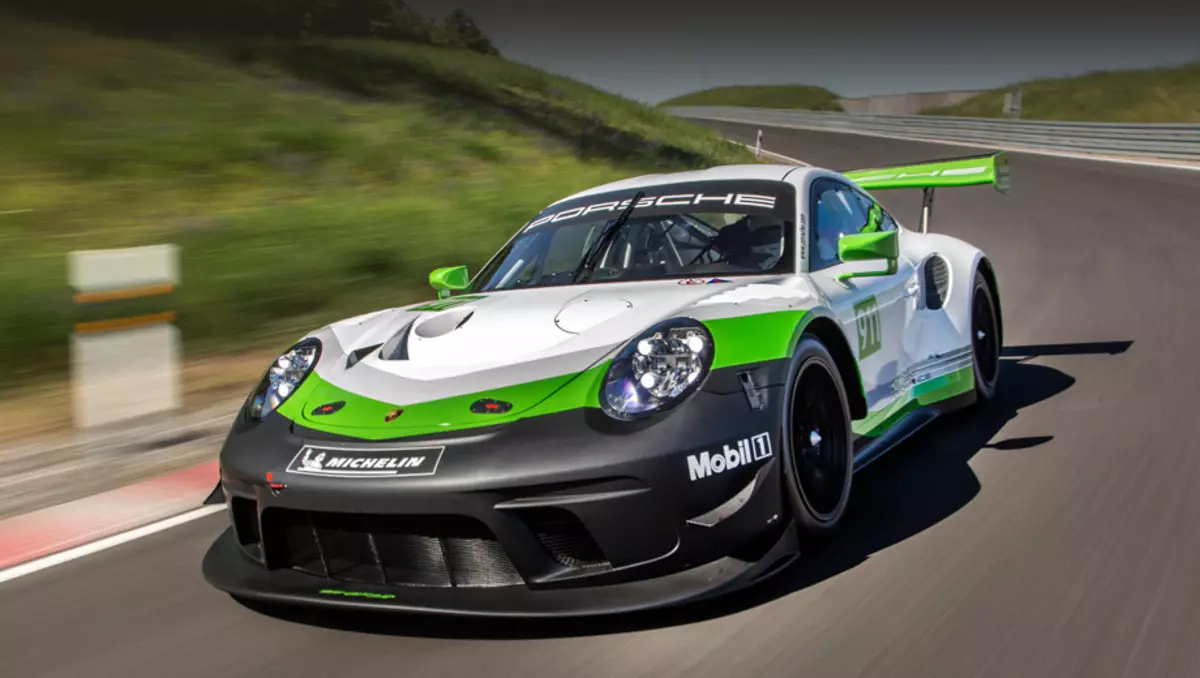 Coupe Porsche 911 GT3 R je postal hitrejši in bolj udoben.