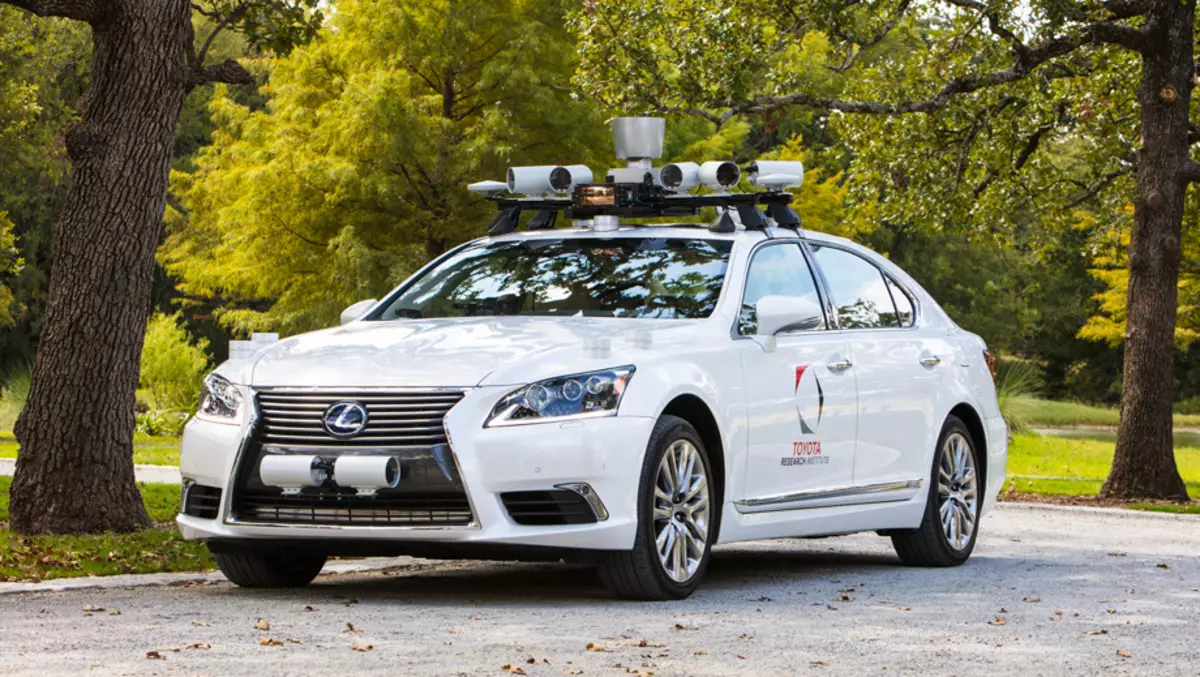 Toyota has created an unusual autonomous car 20810_4