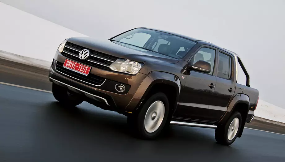 Mēs analizējam Volkswagen Amarok pikaps šķirni 21204_6