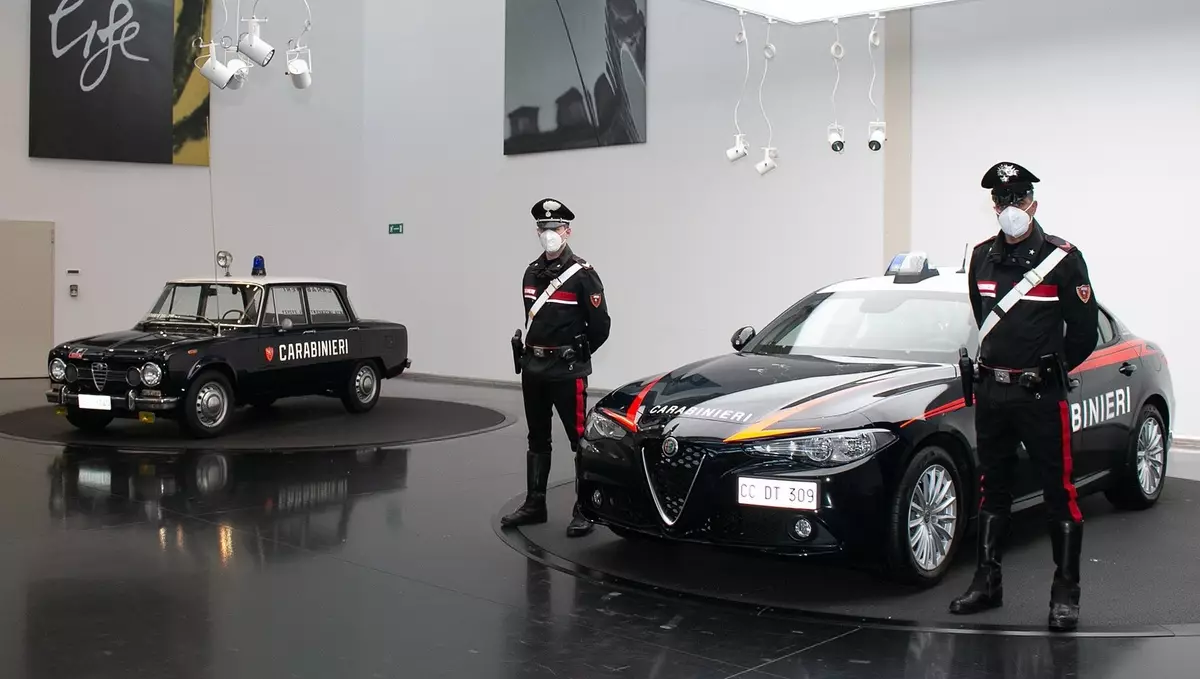 Armored Alfa Romeo Giulia更新Carabinier车库