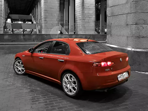 Poukisa wout nou yo pa t 'Inondasyon Alfa Romeo 159 ak Saab 9-3