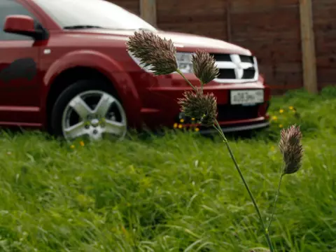 Одиме за да се погледнеме на патувањето со кросовер Dodge 2207_3