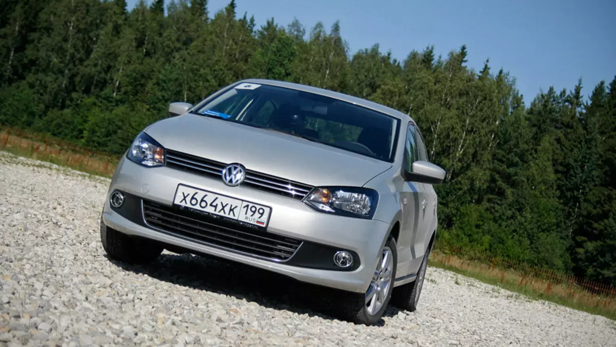 Vi fortsätter att bekanta oss med budgeten Sedan Volkswagen Polo 22373_1