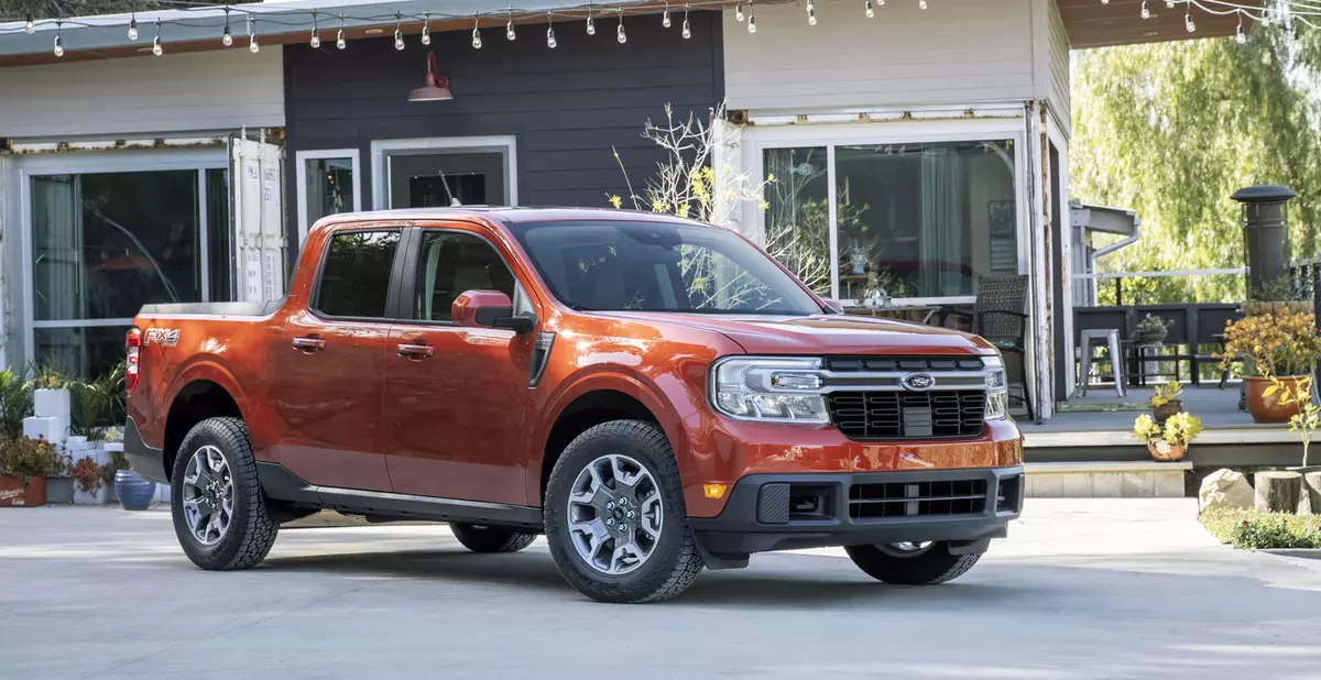 Pickup Ford Maverick sai hybridi järjestelmä 