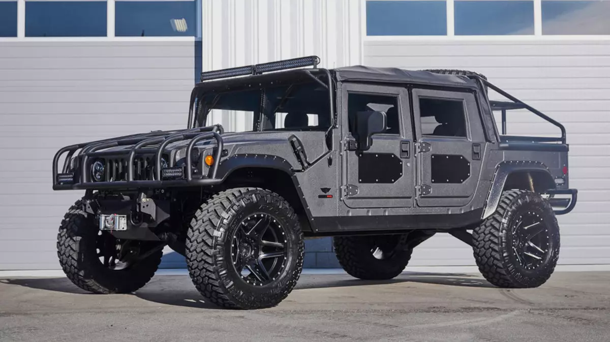 Atelier Mil-Spec Automotive bereidt een andere Hummer H1 voor